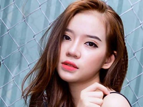 Cô gái xinh đẹp gây bão khi cover 2 hit của Chipu