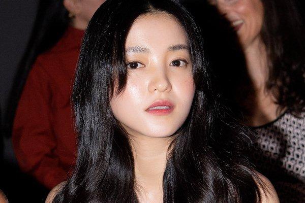 Nhan sắc nổi bật của Người Hầu Gái Kim Tae Ri