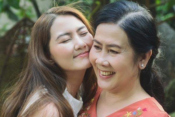 Mẹ đẻ Ngọc Lan: 36 năm làm mẹ đơn thân, dốc lòng vì con cháu