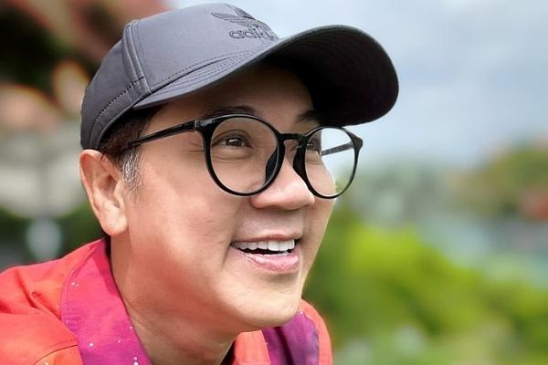 NSƯT Thành Lộc làm chủ sân khấu mới sau khi rời Idecaf - 2sao